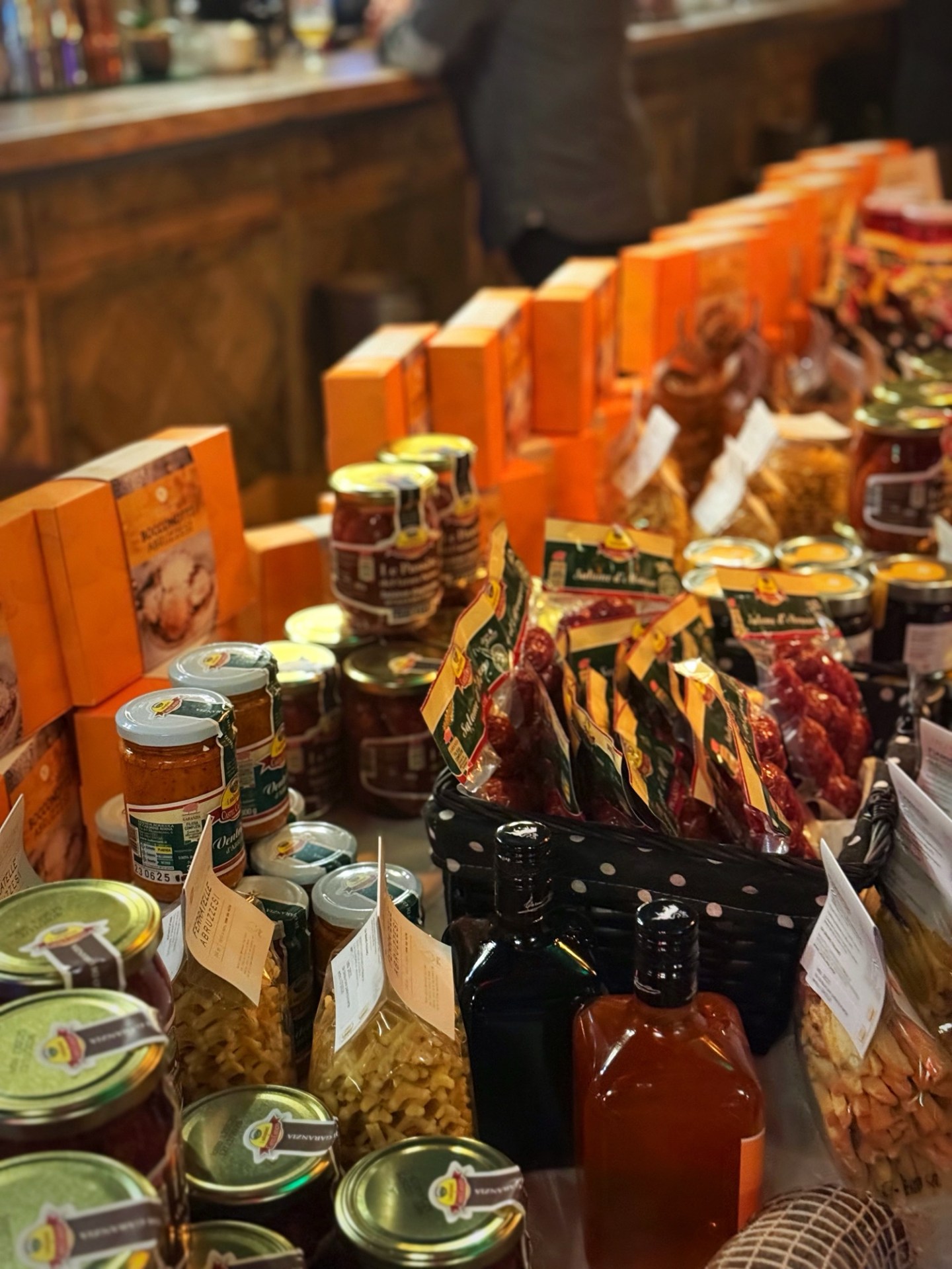 🇮🇹 La Tavolata at Come à la Maison – The Abruzzo Edition | Barefoot in ...