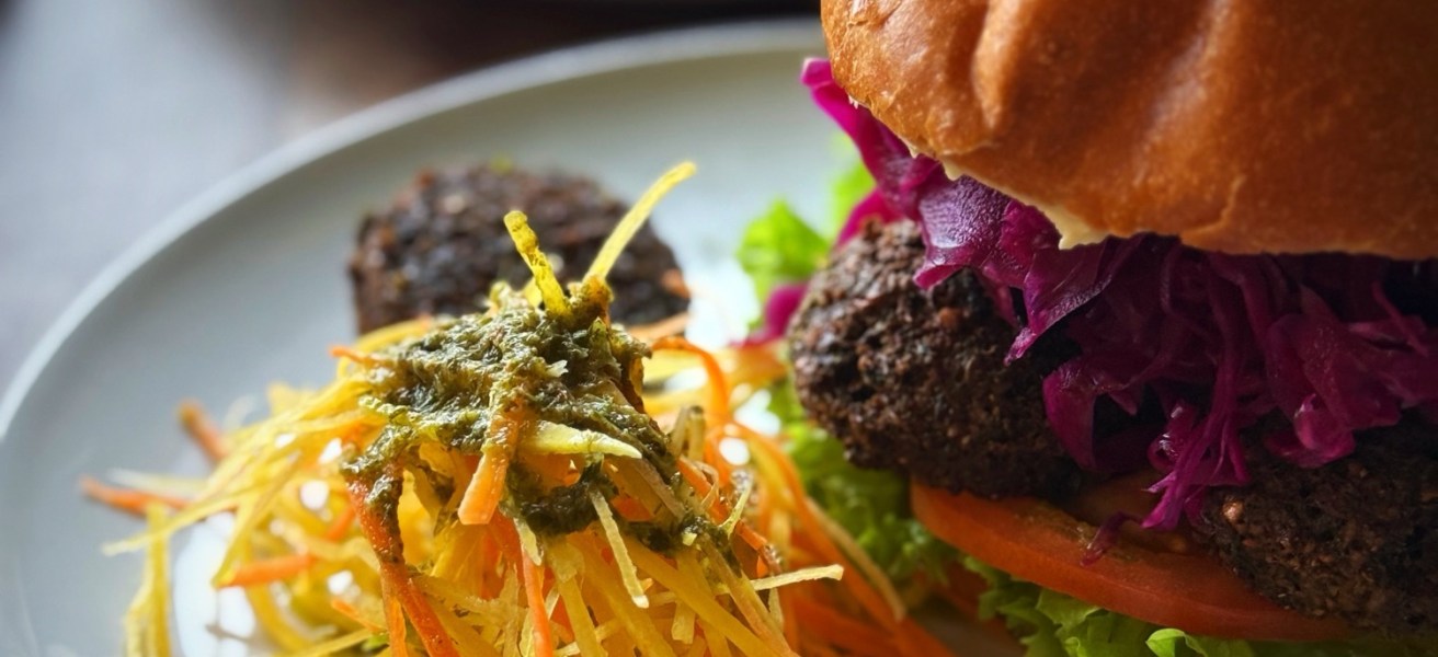 burger restaurant luxembourg | Barefoot in Luxembourg